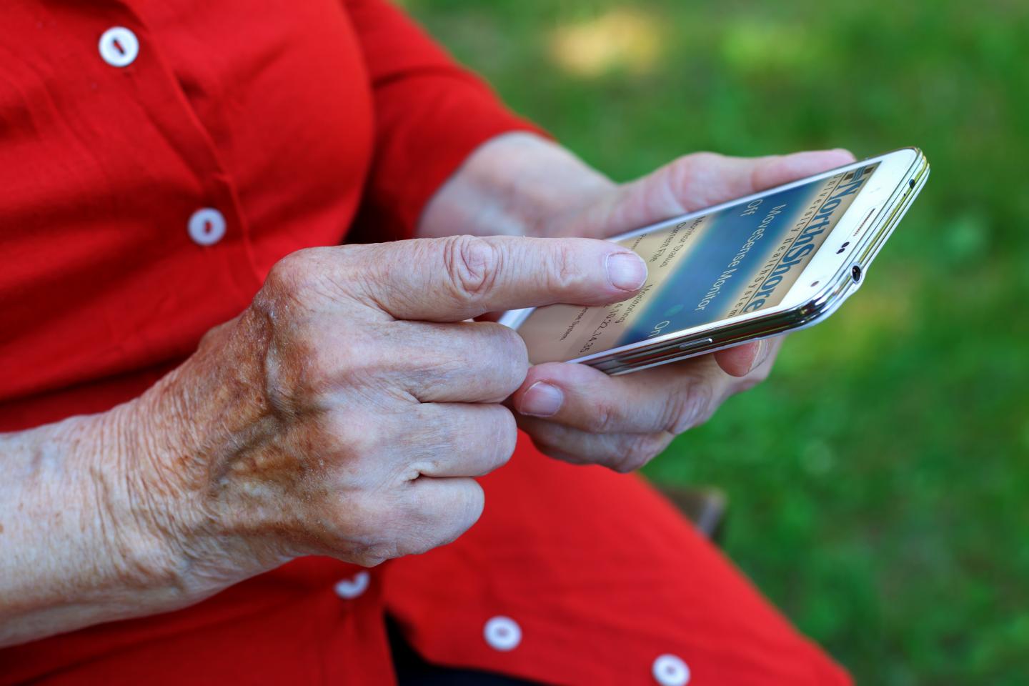 MoveSense app makes cellphone an oxygen satur | EurekAlert!