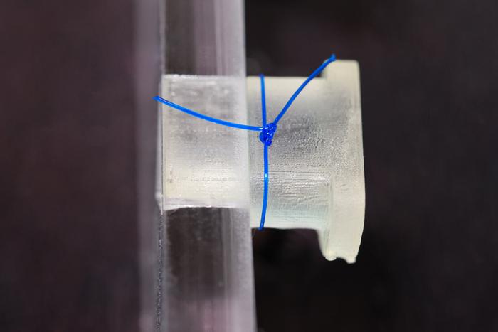 Surgical knot tied on a rigid [IMAGE] | EurekAlert! Science News Releases