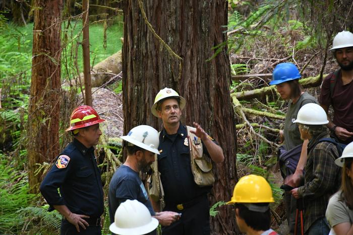 Tour participants in Jackson D [IMAGE] | EurekAlert! Science News Releases