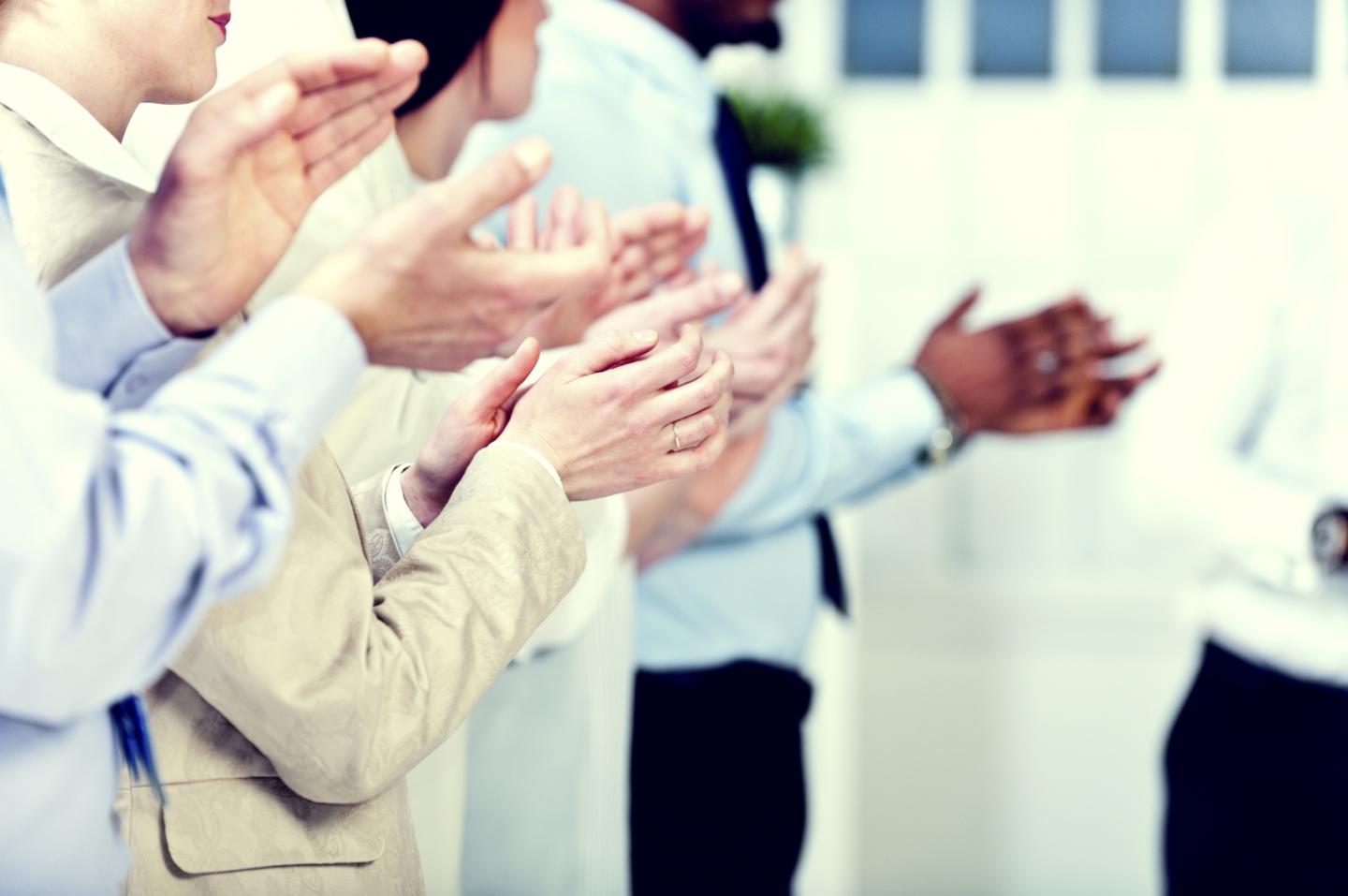Employees Clapping [IMAGE] | EurekAlert! Science News Releases