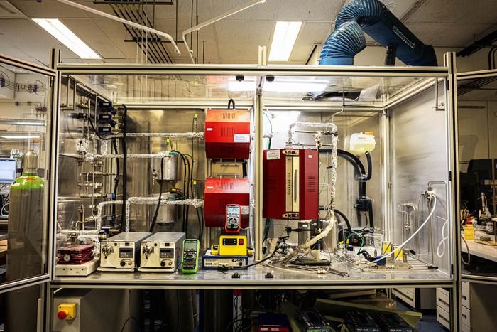 Solid Oxide Fuel Cell [IMAGE] | EurekAlert! Science News Releases