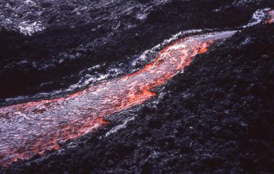 How a change in slope affects lava flows | EurekAlert!