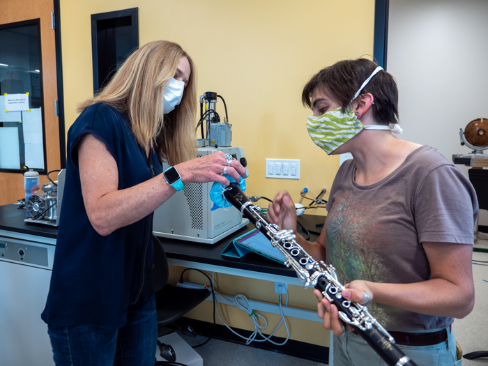 Shelly Miller in the lab [IMAGE] | EurekAlert! Science News Releases