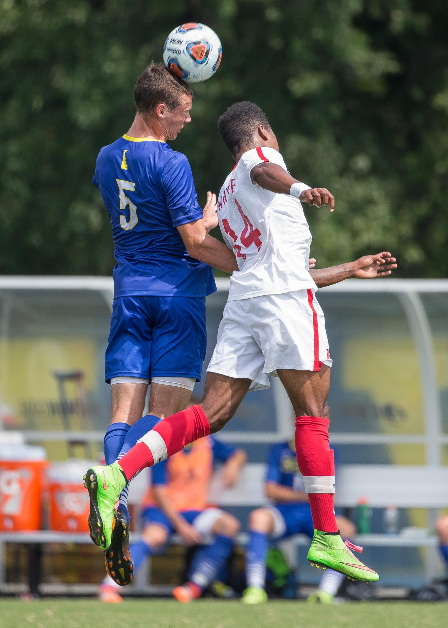 Soccer Header In Action [IMAGE] | EurekAlert! Science News Releases