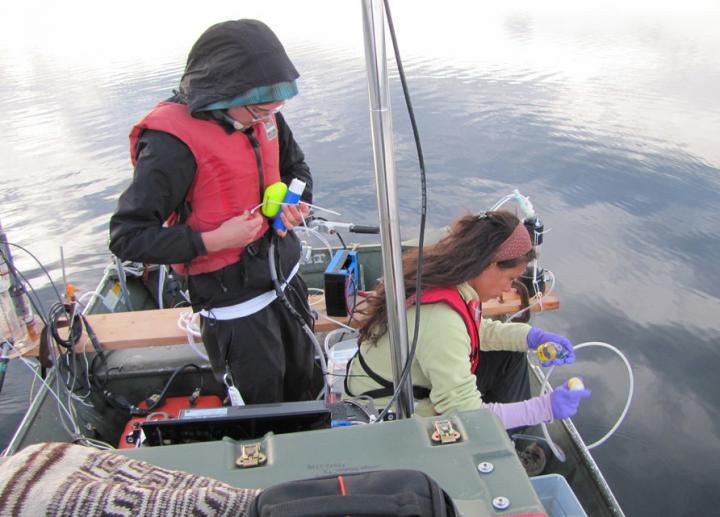 Water Sampling [IMAGE] | EurekAlert! Science News Releases