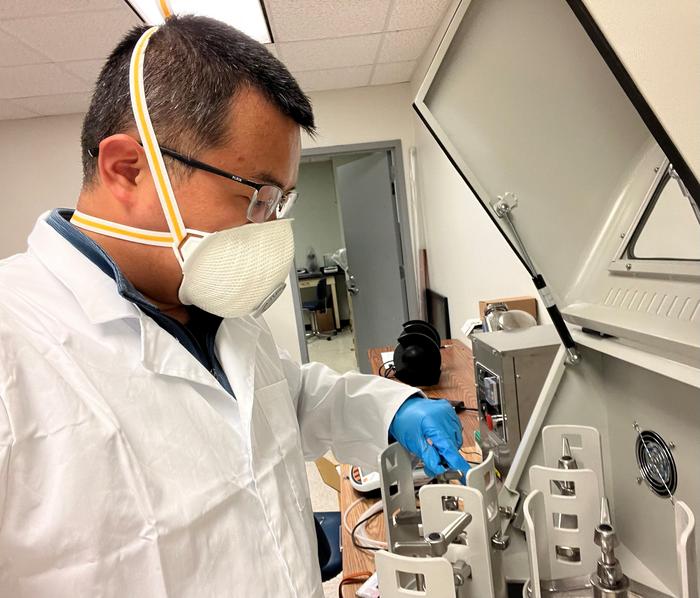 Ben Xu in Lab [IMAGE] | EurekAlert! Science News Releases