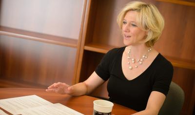Reading 'Fifty Shades' linked to unhealthy be | EurekAlert!