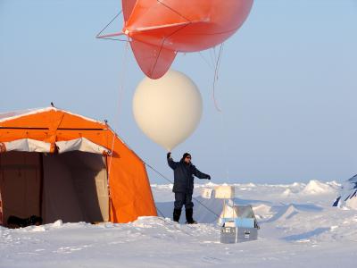 J. Graeser with Research Ballo [IMAGE] | EurekAlert! Science News Releases