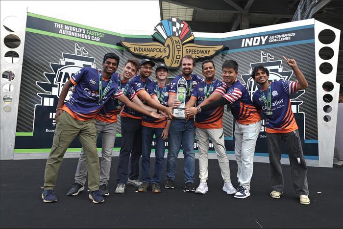 UVA's robot racer zooms to victory at Indy sp | EurekAlert!