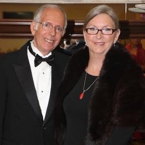 Levitts endow scholarship for medical educati | EurekAlert!