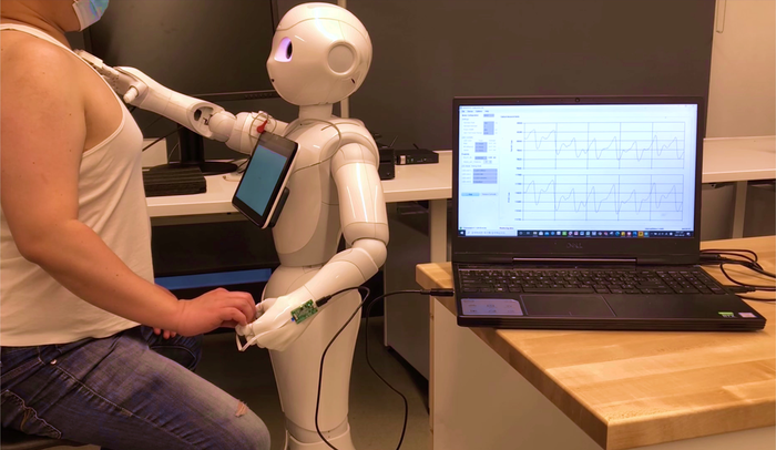 Robot monitoring [IMAGE] | EurekAlert! Science News Releases