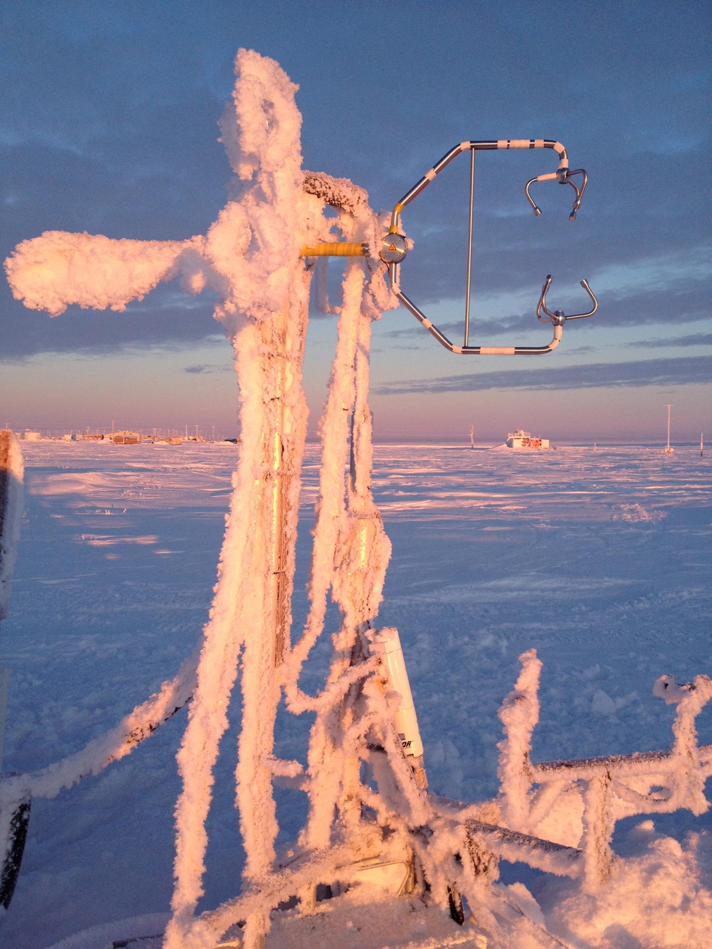 Atmospheric Sampling Tower - V [IMAGE] | EurekAlert! Science News Releases