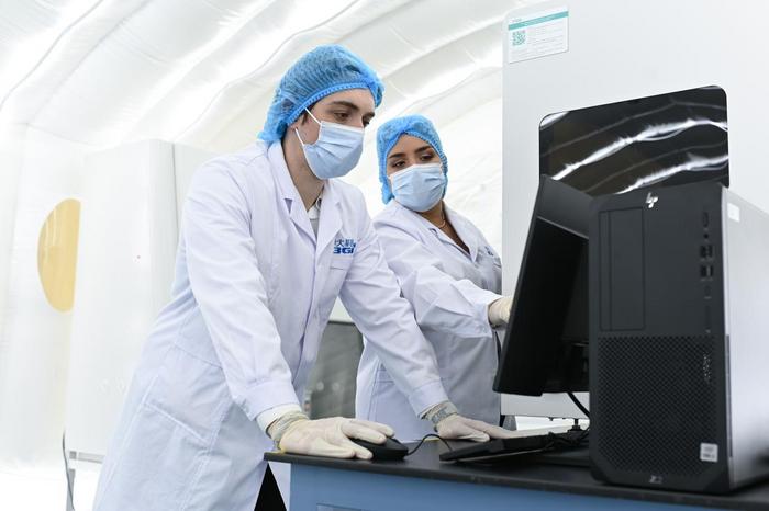 Inside the BGI Genomics Urugua [IMAGE] | EurekAlert! Science News Releases