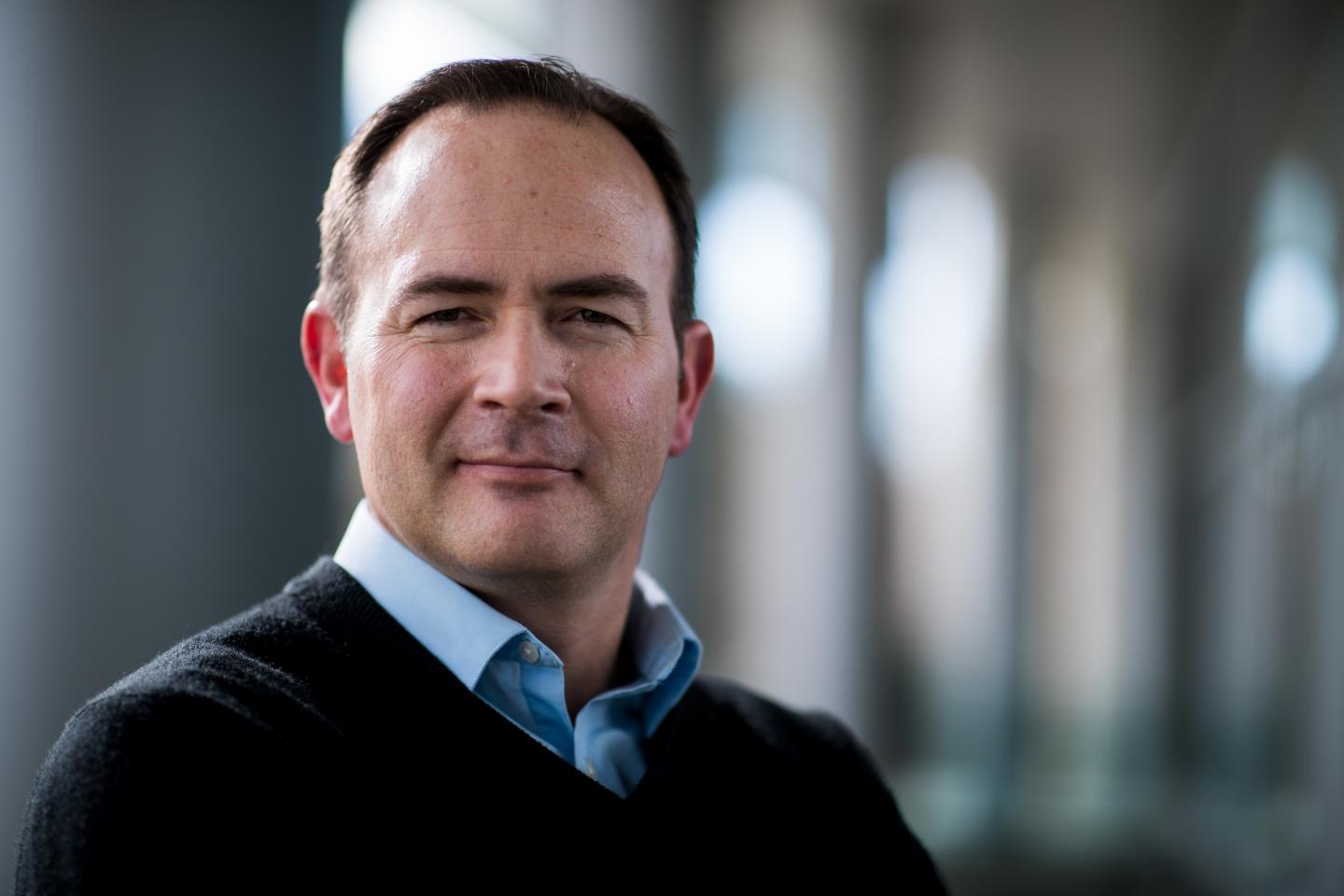 Can't buy me love: Materialism in marriage li | EurekAlert!