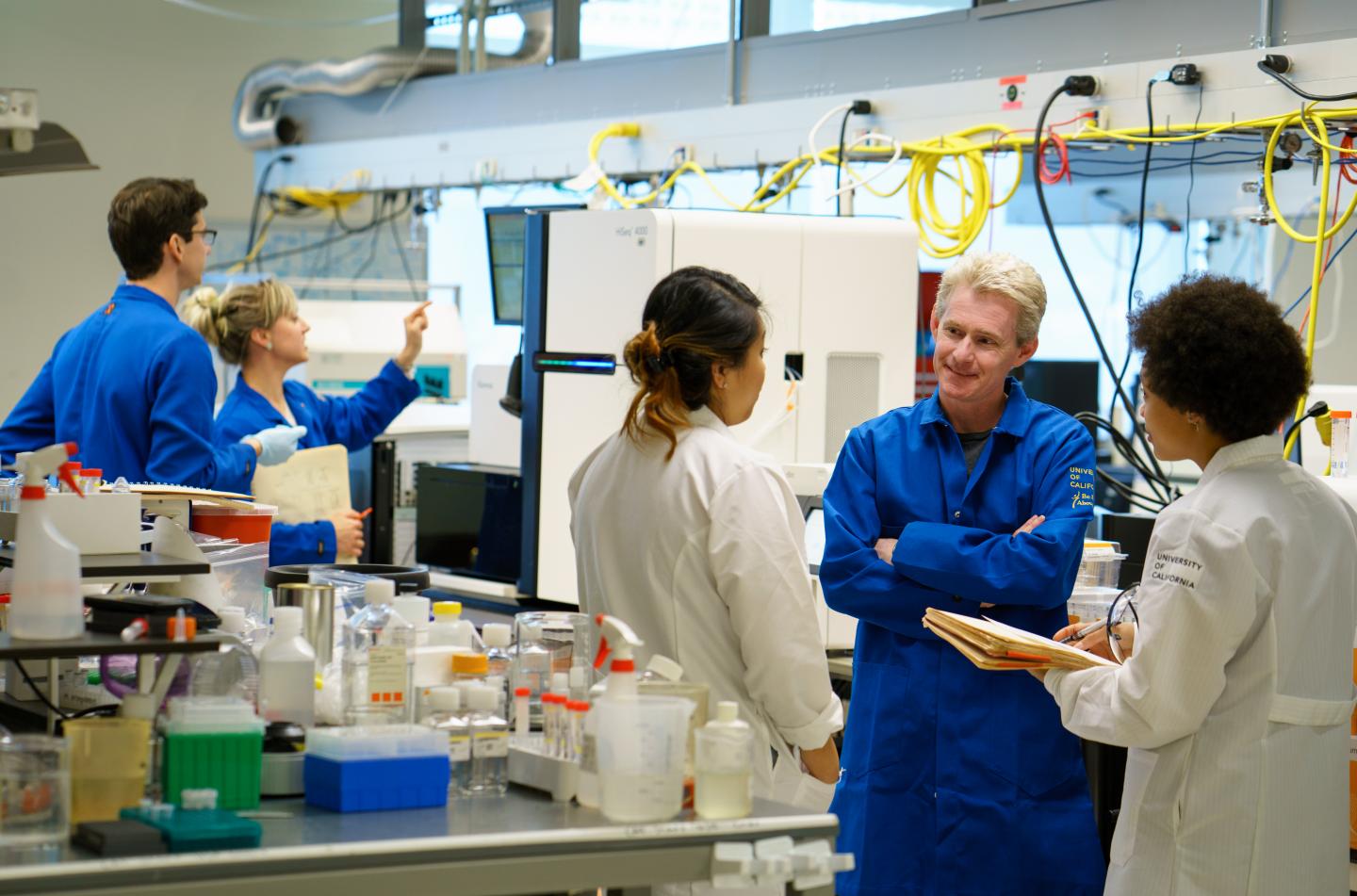 UCSF's Joe Derisi in Lab on Mi [IMAGE] | EurekAlert! Science News Releases