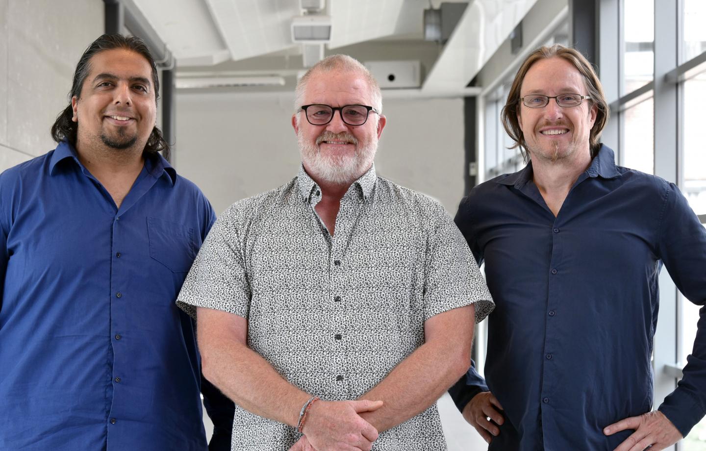 Rick Kapur, John W. Semple, an [IMAGE] | EurekAlert! Science News Releases