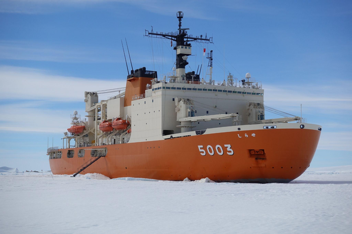 Japanese icebreaker Shirase [IMAGE] | EurekAlert! Science News Releases