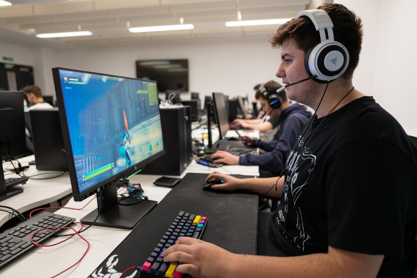 Universities to study the impact of gaming on | EurekAlert!