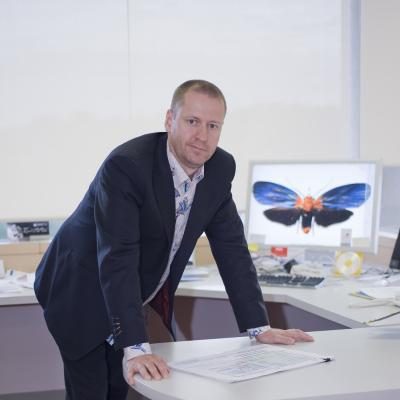 Professor Doug Hilton wins Research Australia | EurekAlert!