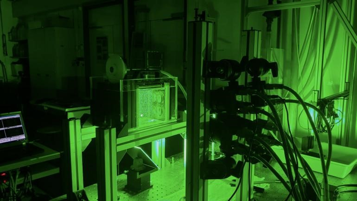 Fiber tracking laboratory expe [IMAGE] | EurekAlert! Science News Releases