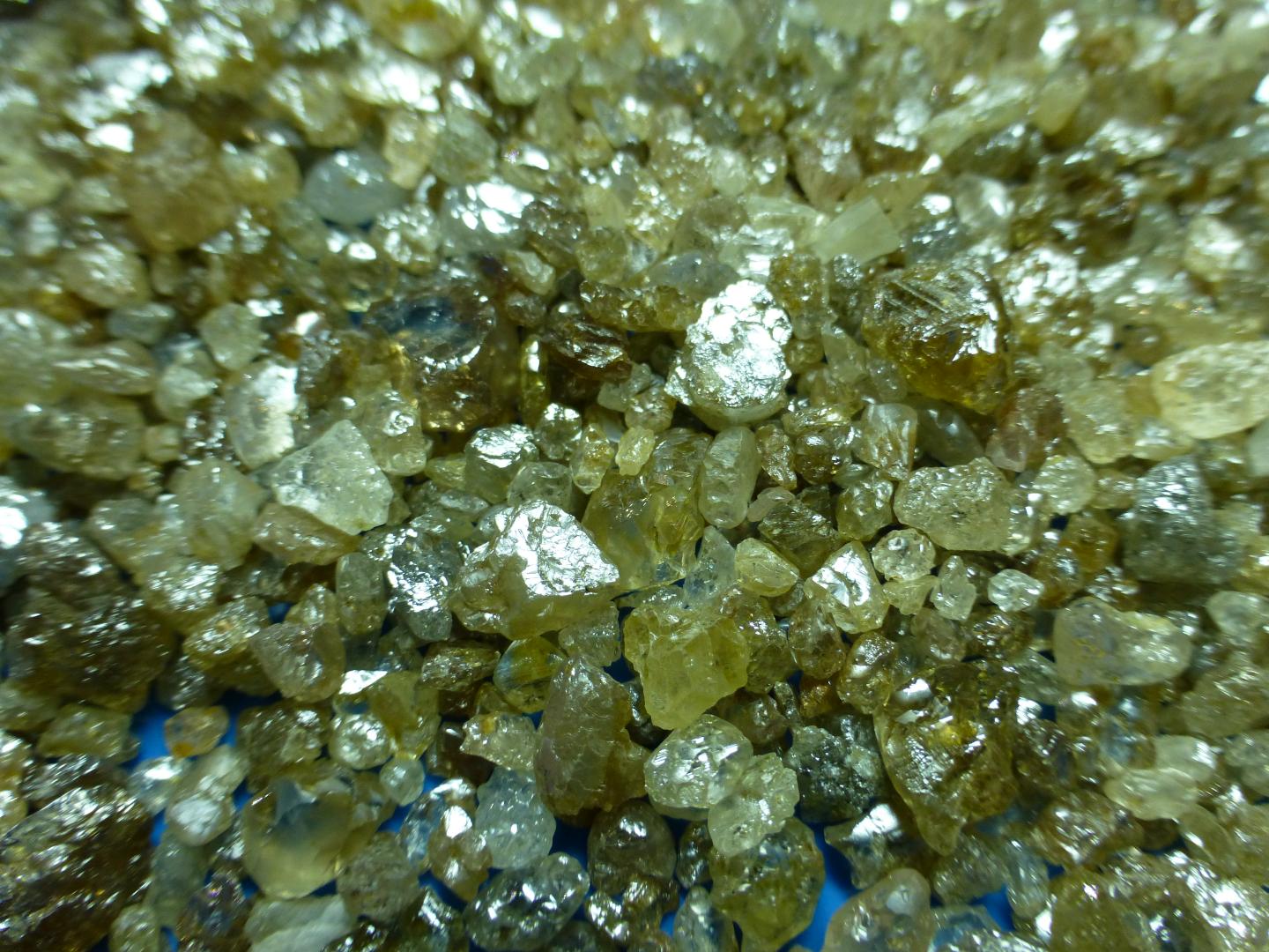 Deep-Earth Diamonds Reveal Primordial Rock So | EurekAlert!