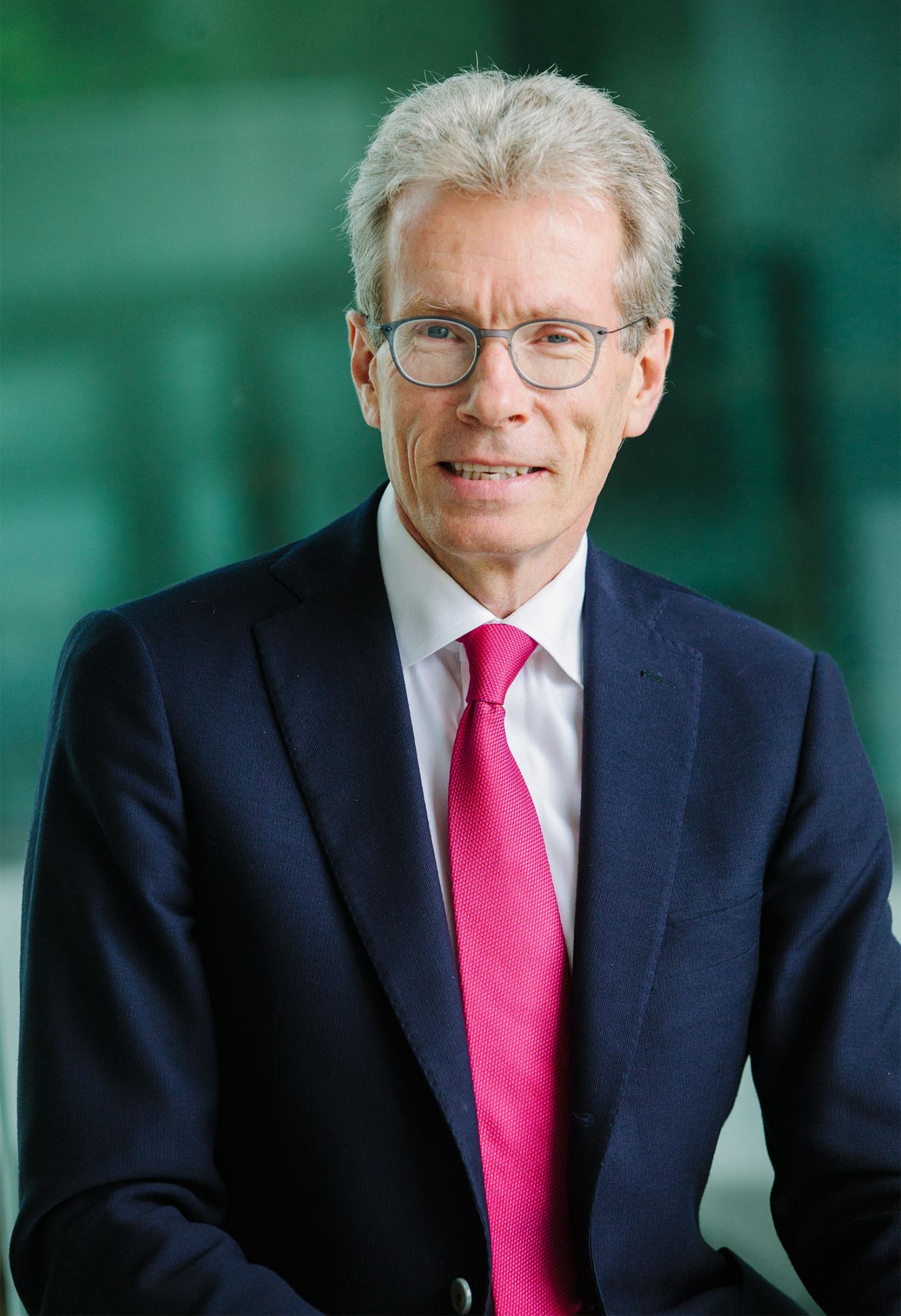 Nicholas Fisk, UNSW [IMAGE] | EurekAlert! Science News Releases