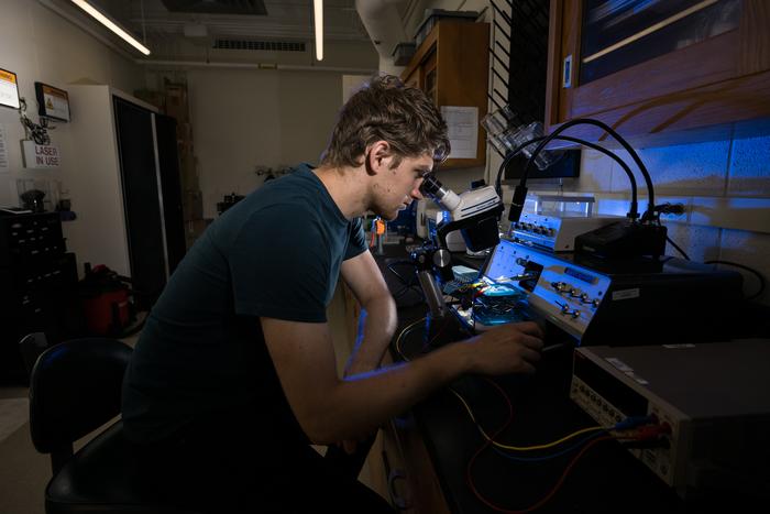 Pickel Lab wire bonder [IMAGE] | EurekAlert! Science News Releases