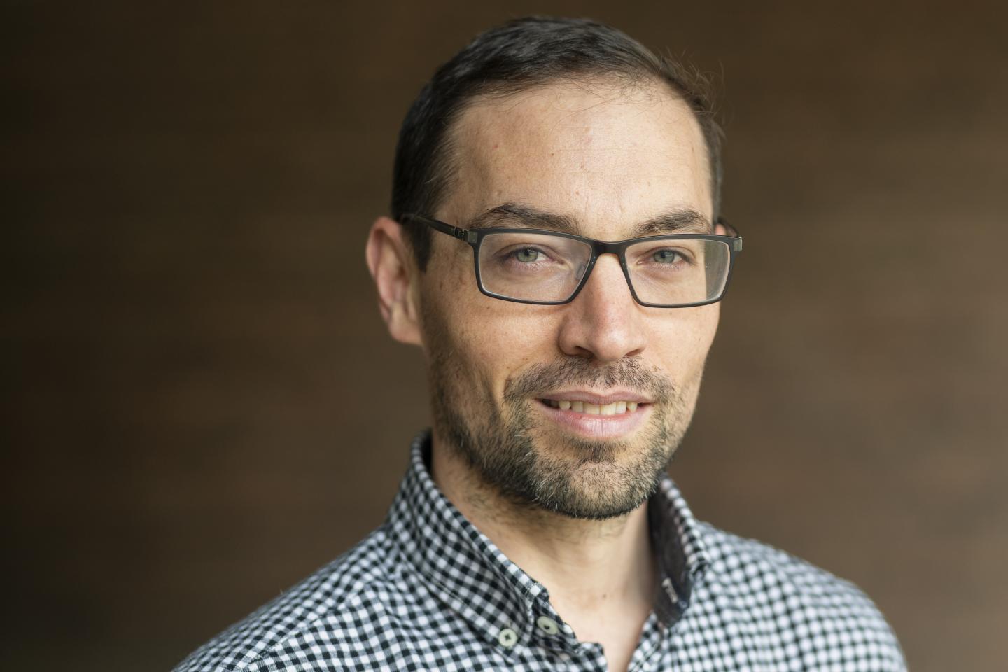 Award for Nicolas Plumeré | EurekAlert!