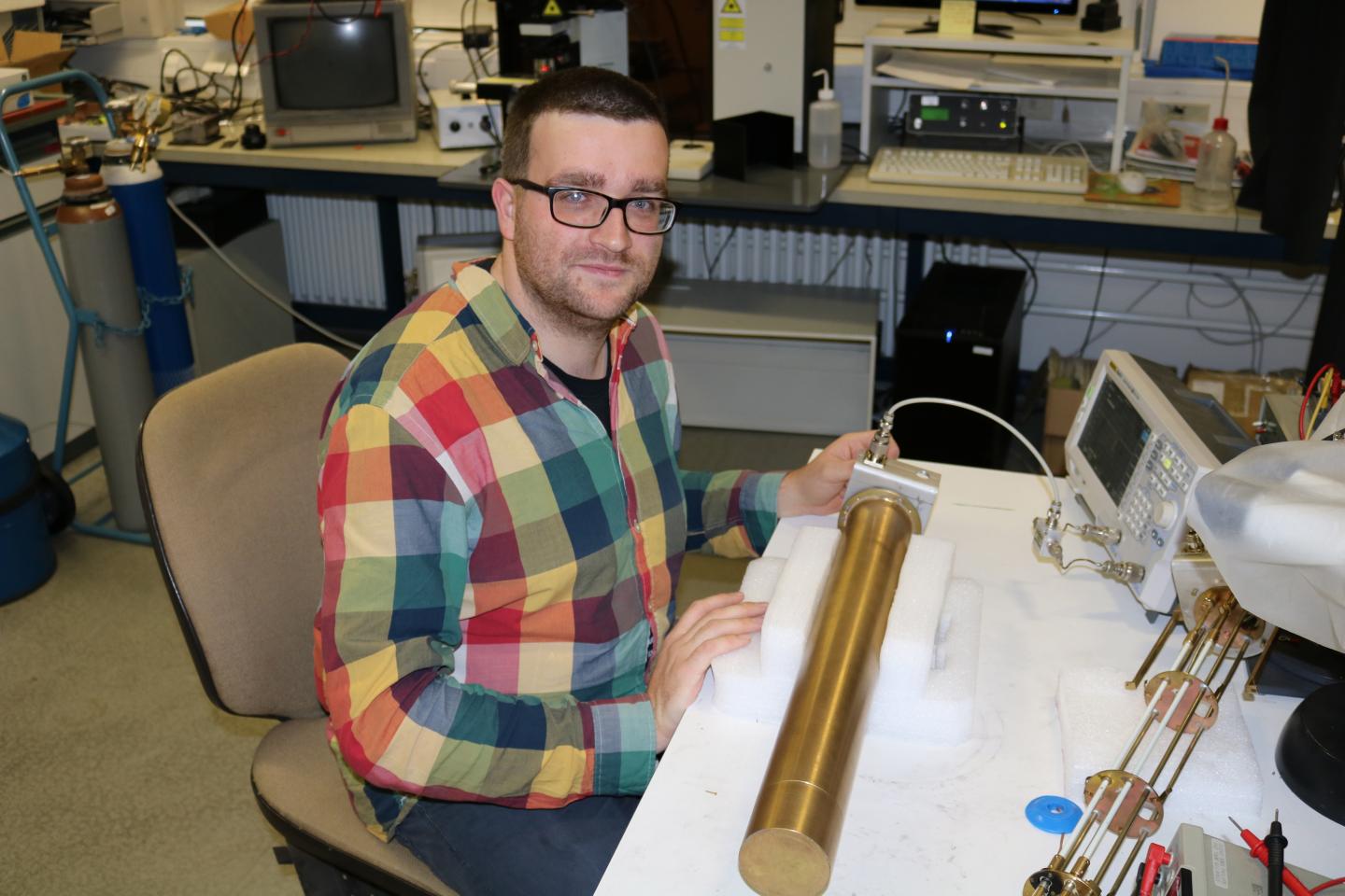 Magnetic flux tailoring through Lenz lenses f | EurekAlert!