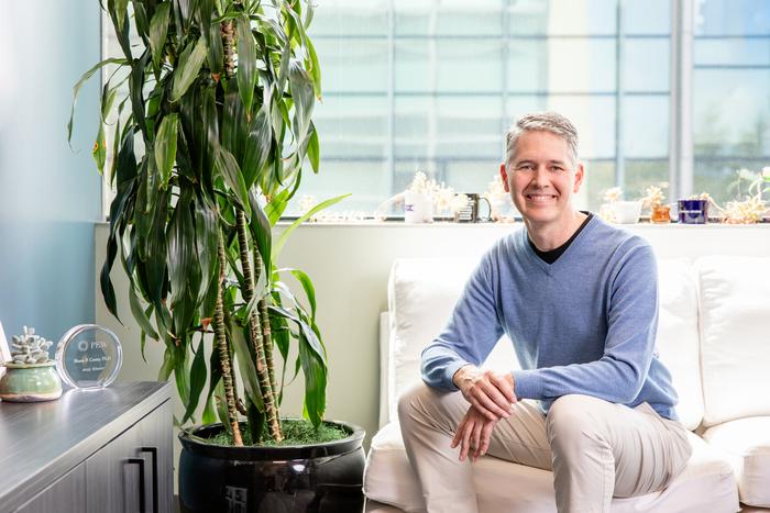 LJI Professor and CSO Shane Cr [IMAGE] | EurekAlert! Science News Releases