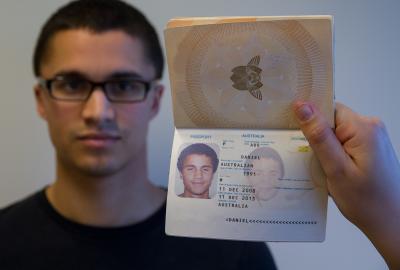 Passport study reveals vulnerability in photo | EurekAlert!
