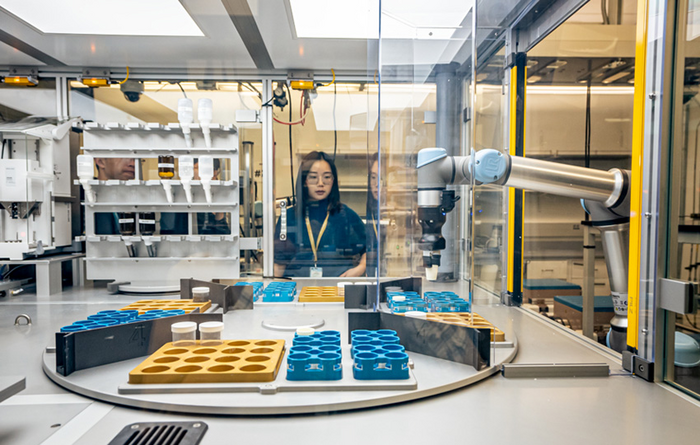 Meet the autonomous lab of the future | EurekAlert!