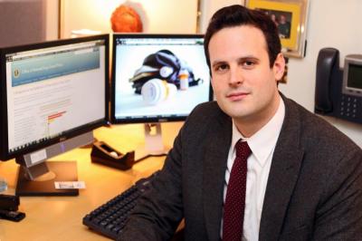 In fight against teen prescription drug abuse | EurekAlert!