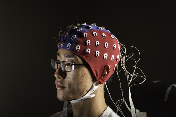 EEG cap [IMAGE] | EurekAlert! Science News Releases