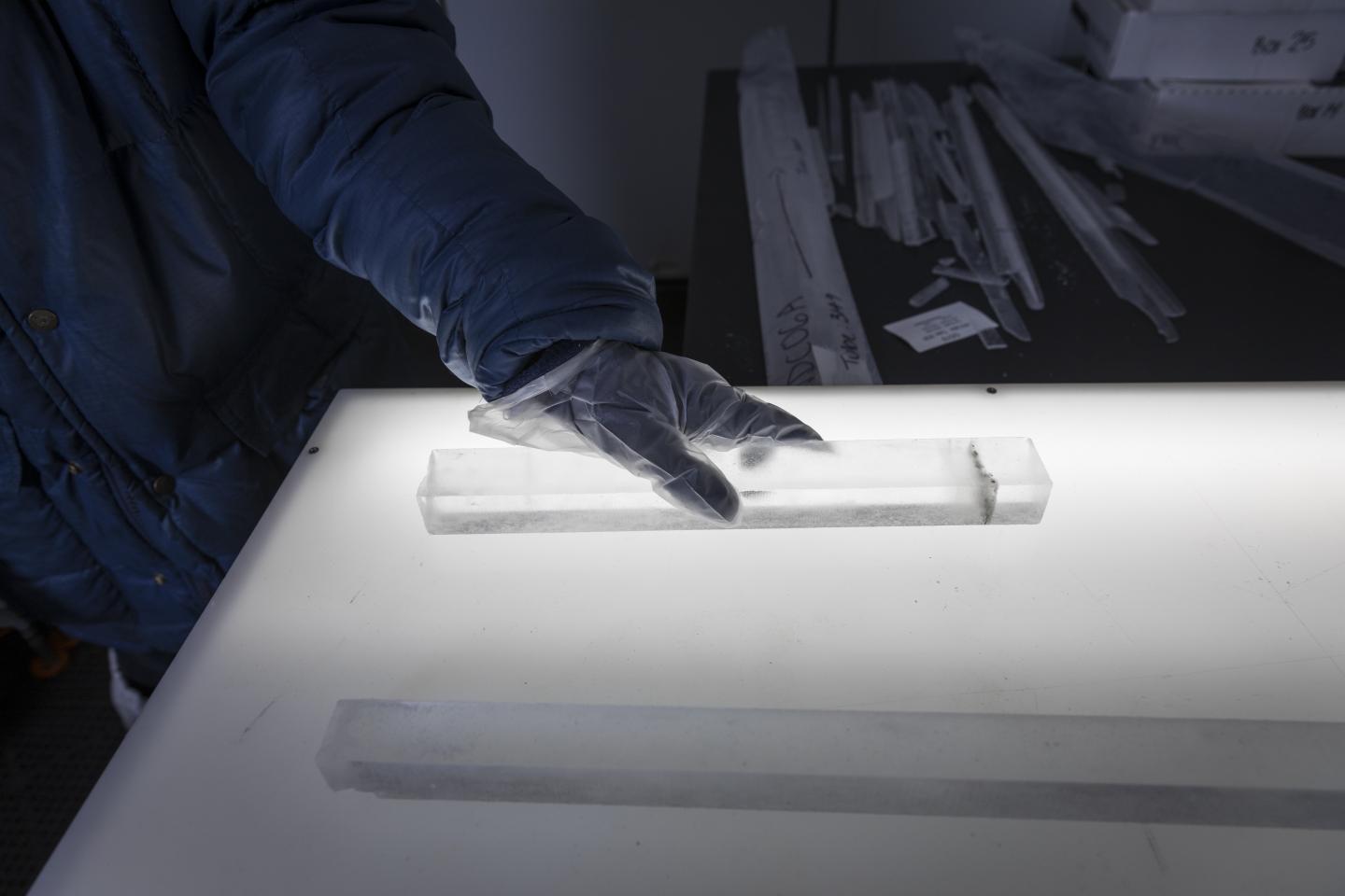 Ice Core [IMAGE] | EurekAlert! Science News Releases