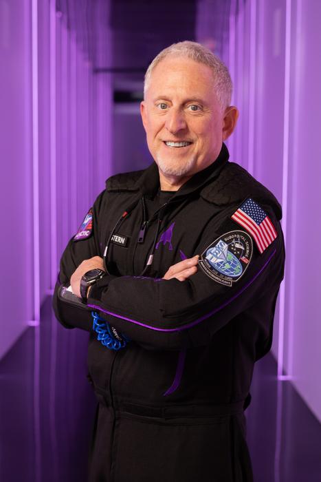 SwRI’s Dr. Alan Stern conducts space research | EurekAlert!