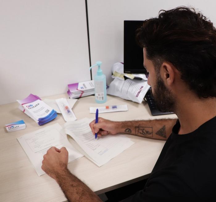 Self-sampling proves effective in diagnosing | EurekAlert!