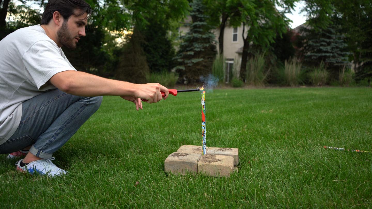 Setting off Fireworks [IMAGE] | EurekAlert! Science News Releases