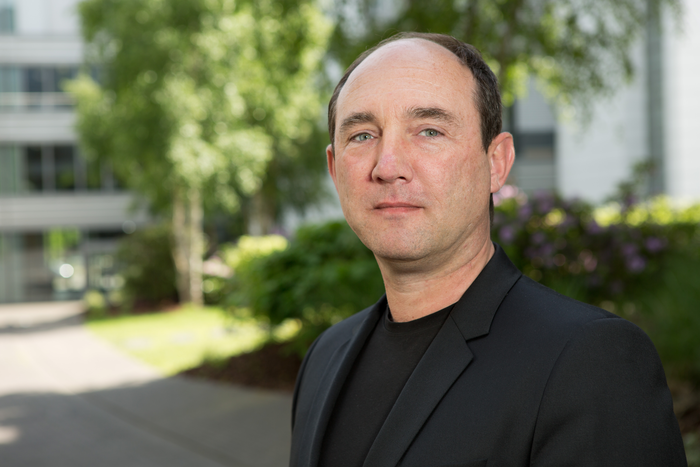 Unleashing AI on the art market with Roman Kr | EurekAlert!