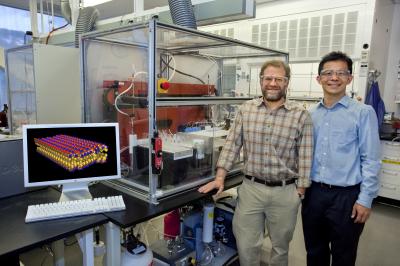 Ron Zuckerman, Ki Tae Nam, DOE [IMAGE] | EurekAlert! Science News Releases