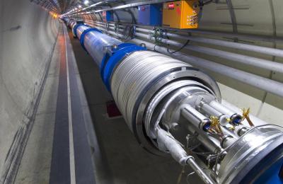 Reigning in chaos in particle colliders yield | EurekAlert!