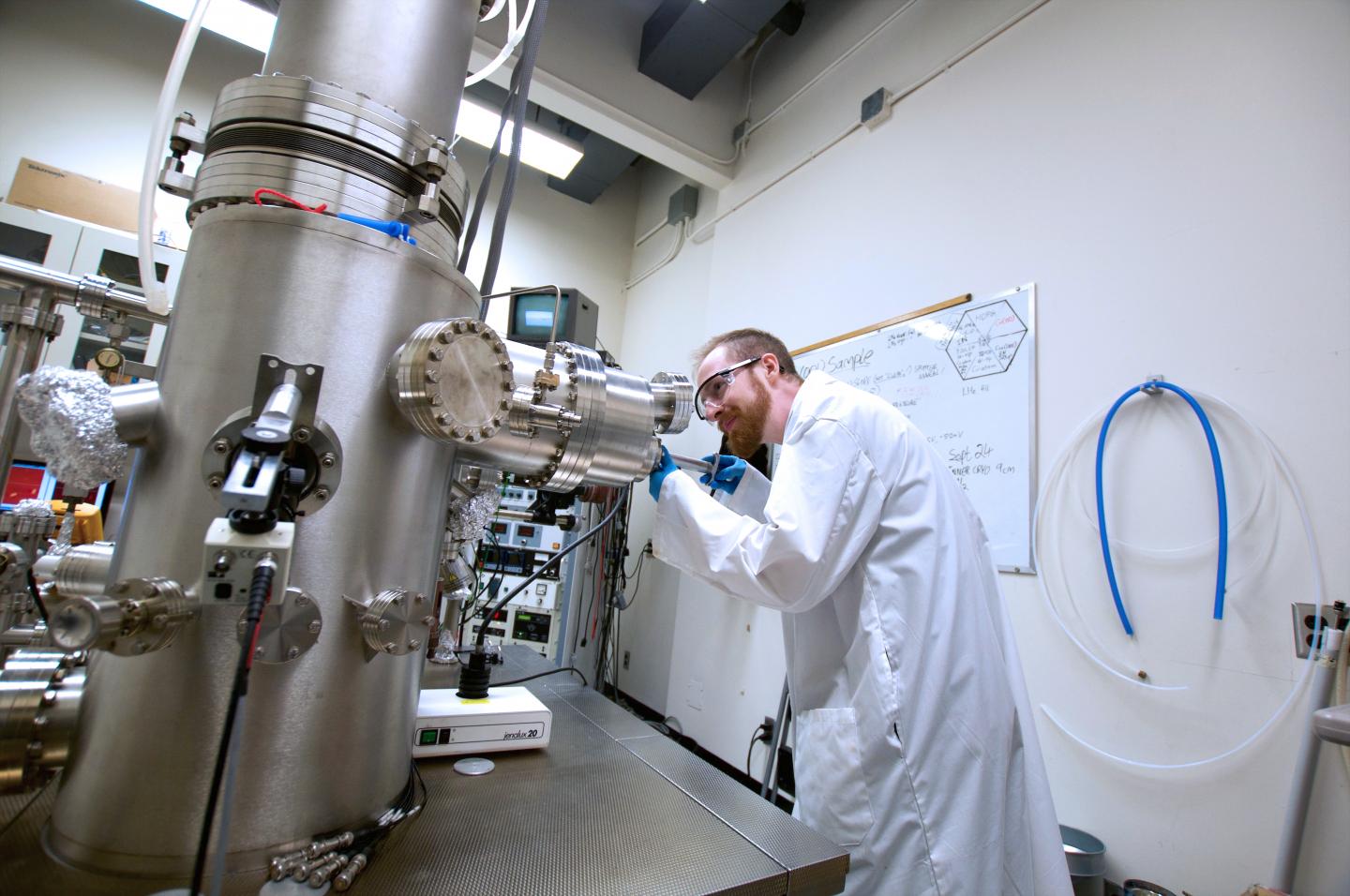 University of Toronto graduate [IMAGE] | EurekAlert! Science News Releases