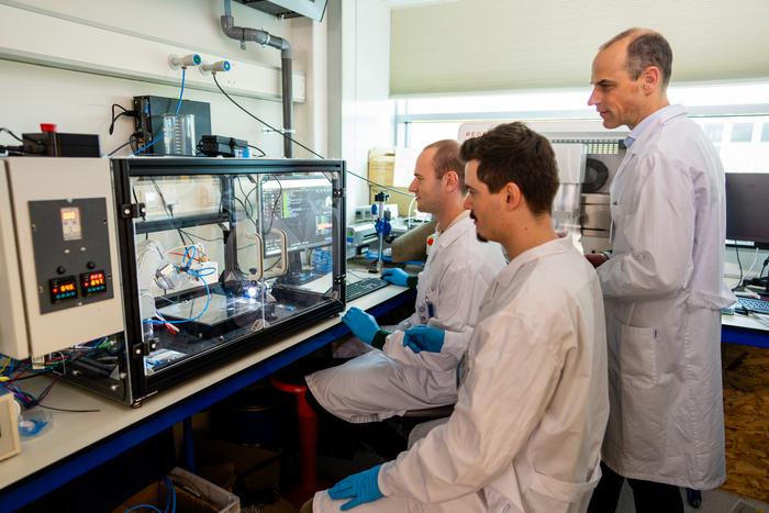 Members of the Malda lab worki [IMAGE] | EurekAlert! Science News Releases