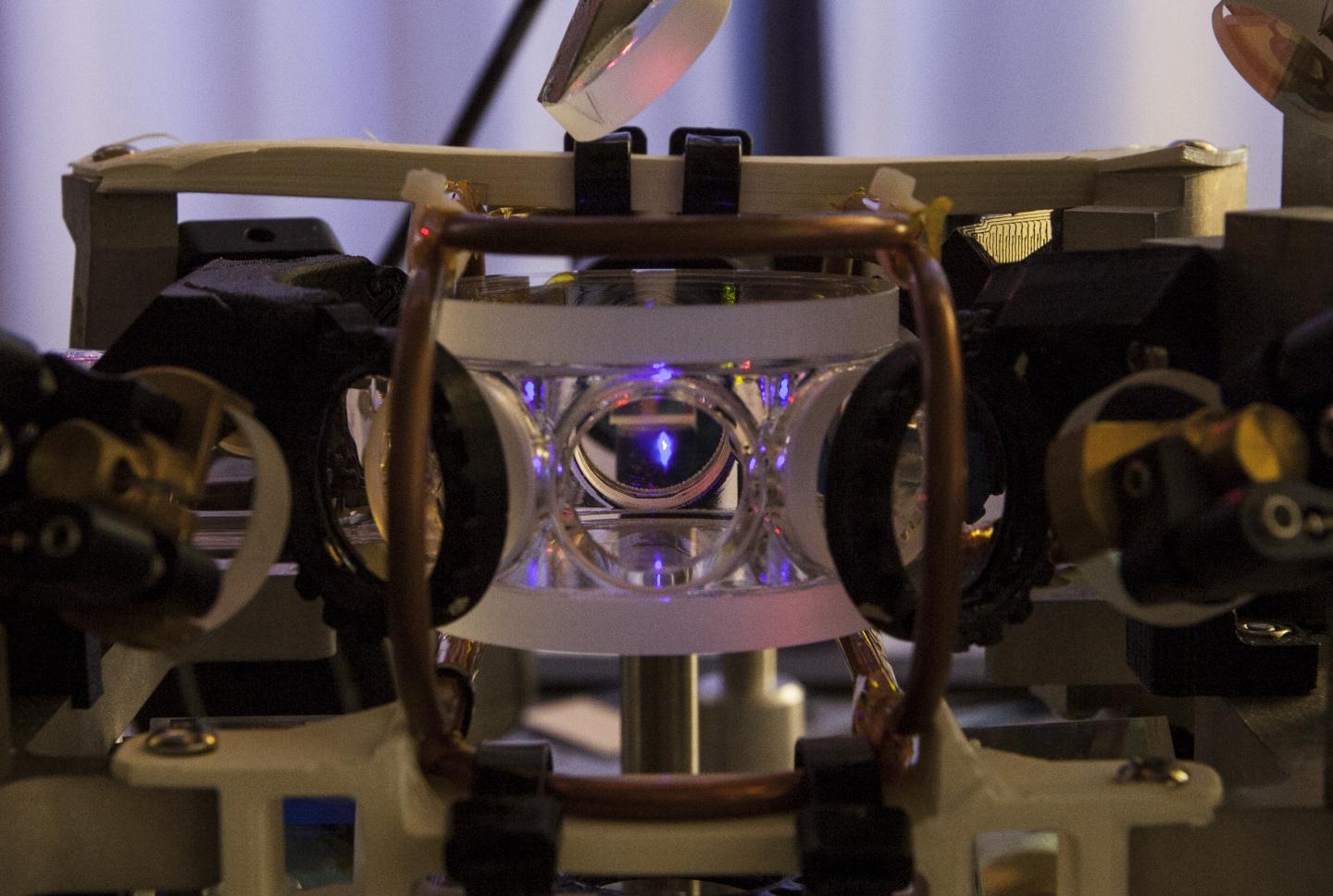 Quantum memory with record-breaking capacity | EurekAlert!