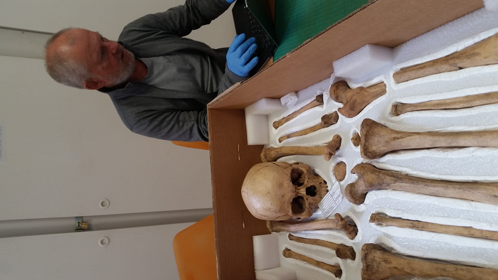 Prof James Goff and fisherman [IMAGE] | EurekAlert! Science News Releases