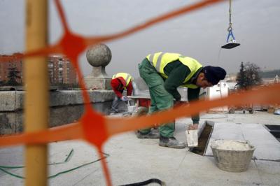 Fear of job loss causes dissatisfaction and a | EurekAlert!