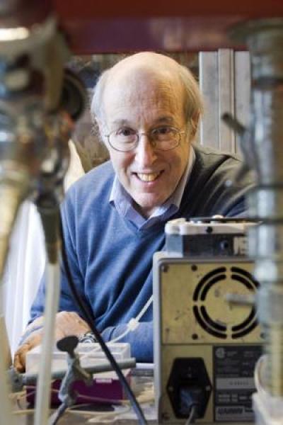 Mold on the Run [IMAGE] | EurekAlert! Science News Releases