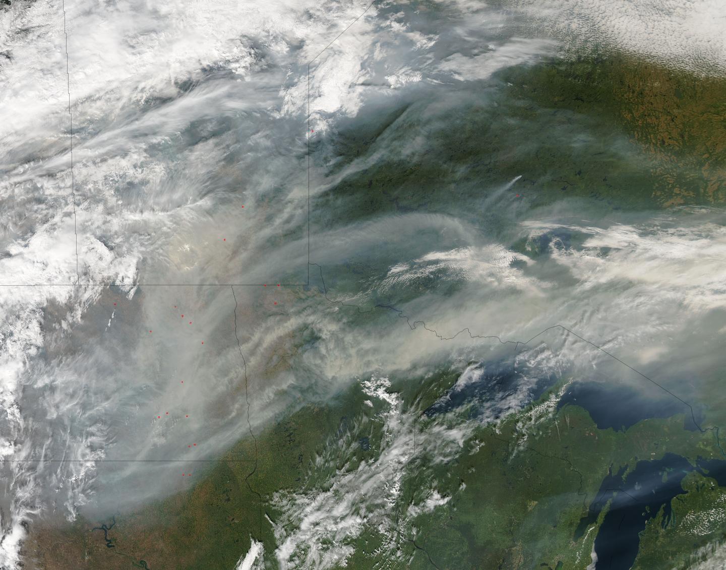 Smoke from Wildfires Travels t [IMAGE] | EurekAlert! Science News Releases