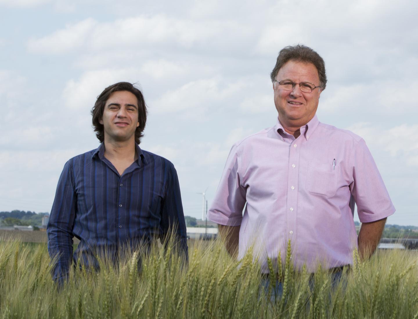 Patricio Grassini and Ken Cass [IMAGE] | EurekAlert! Science News Releases