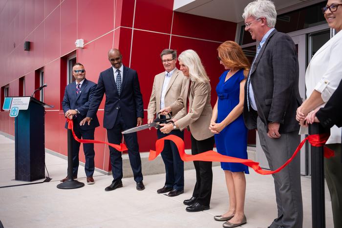 Sandia Labs ribbon cutting [IMAGE] | EurekAlert! Science News Releases